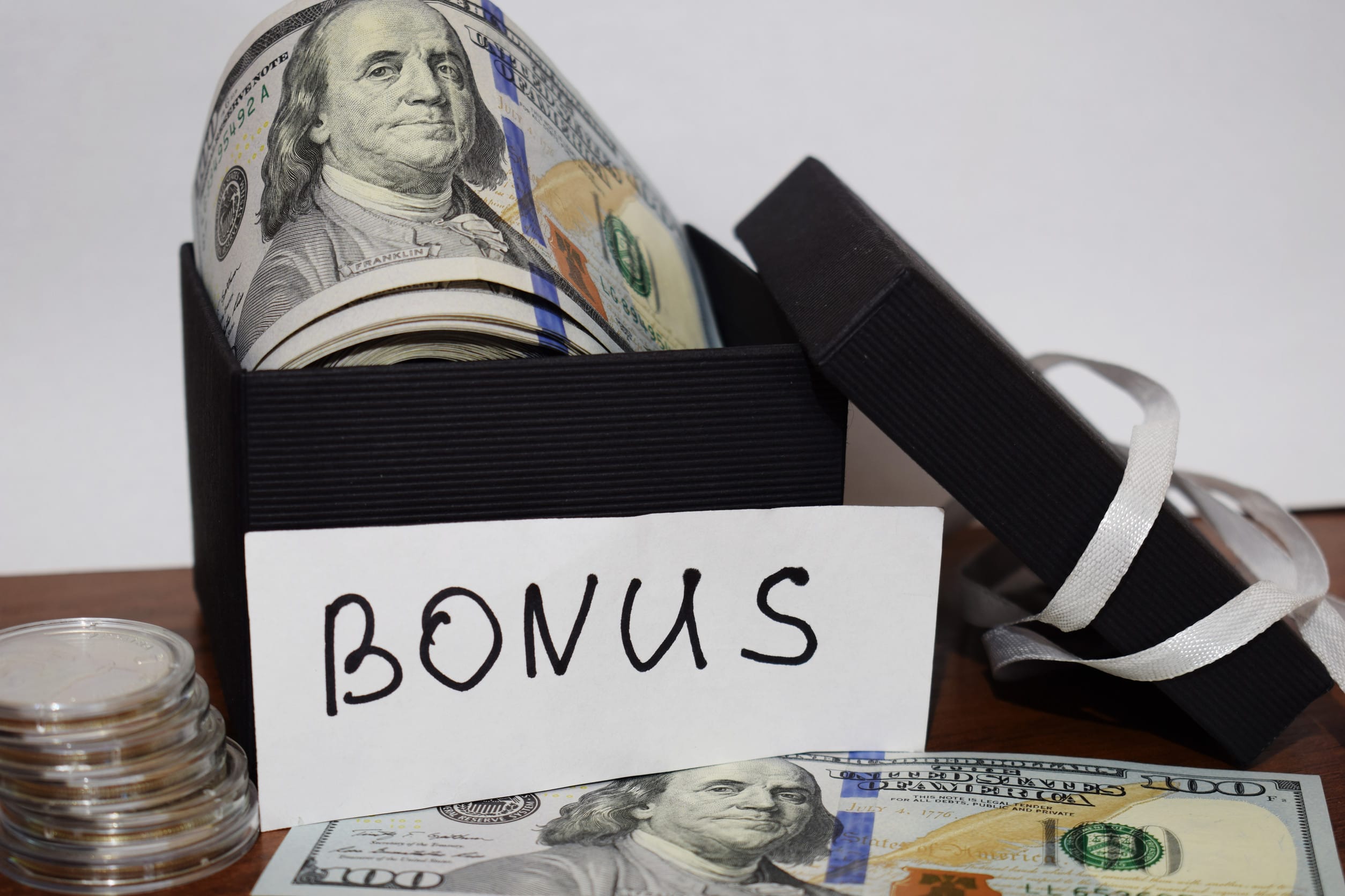 These Are The 3 Best Times of The Year To Pay Out Bonuses to Employees